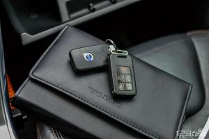 Pelēks Volvo XC60 2012 Kretinga, ar dzinēja tilpumu 2.00 L un nobraukumu 347 tūkst. km par 7599 €, foto 25 vietnē AUTOMOTO.COM.LV