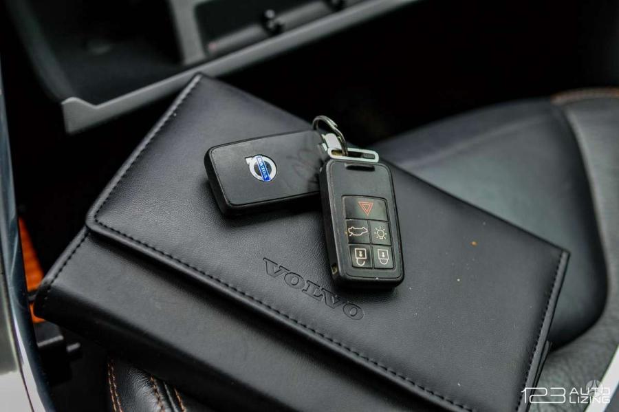 Pelēks Volvo XC60 2012 Kretinga, ar dzinēja tilpumu 2.00 L un nobraukumu 347 tūkst. km par 7599 €, foto 25 vietnē AUTOMOTO.COM.LV
