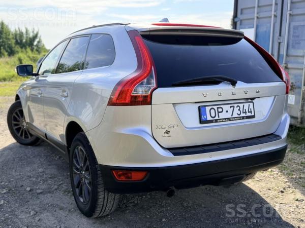 Grey Volvo XC60 2012 in Riga, with an engine capacity of 2.00 L and mileage of 0 thousand km for 8995 €, photo 2 on AUTOMOTO.COM.LV