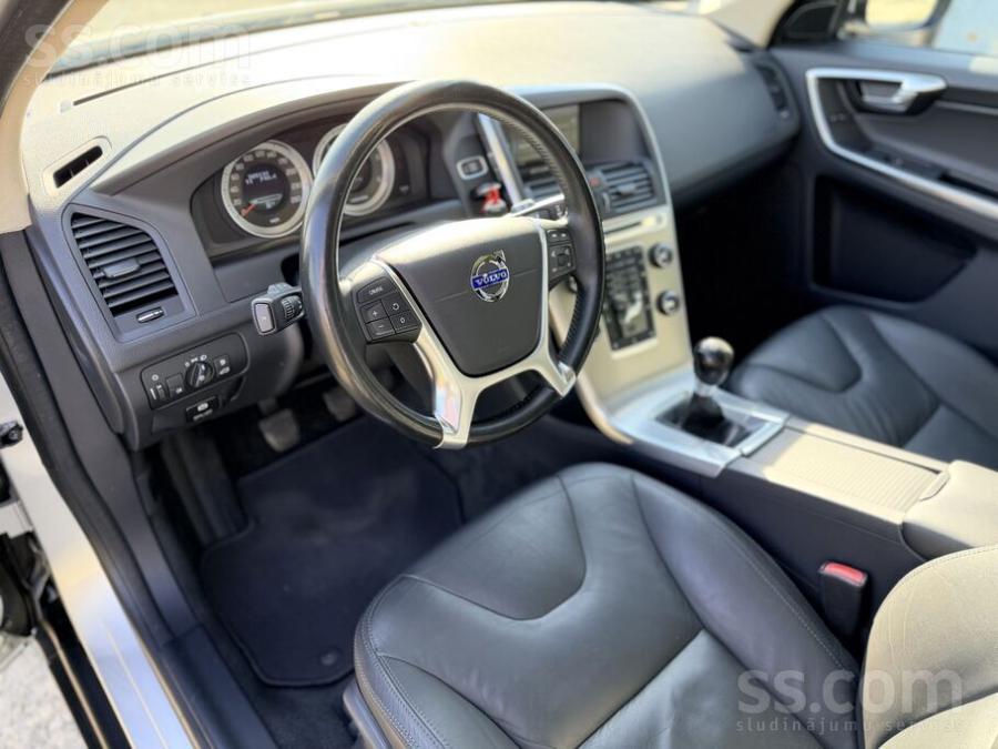 Pelēks Volvo XC60 2012 Rīga, ar dzinēja tilpumu 2.00 L un nobraukumu 0 tūkst. km par 8995 €, foto 12 vietnē AUTOMOTO.COM.LV