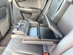 Grey Volvo XC60 2012 in Riga, with an engine capacity of 2.00 L and mileage of 0 thousand km for 8995 €, photo 9 on AUTOMOTO.COM.LV