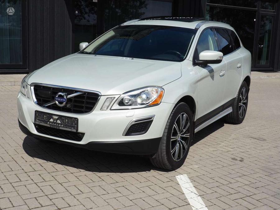 Pelēks Volvo XC60 2012 Kauņa, ar dzinēja tilpumu 2.40 L un nobraukumu 310 tūkst. km par 12650 €, foto 3 vietnē AUTOMOTO.COM.LV