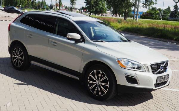 Grey Volvo XC60 2012 in Kaunas, with an engine capacity of 2.40 L and mileage of 310 thousand km for 12650 €, photo 3 on AUTOMOTO.COM.LV