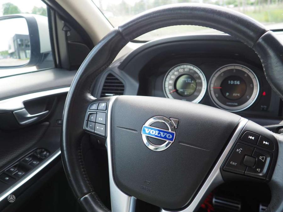 Pelēks Volvo XC60 2012 Kauņa, ar dzinēja tilpumu 2.40 L un nobraukumu 310 tūkst. km par 12650 €, foto 11 vietnē AUTOMOTO.COM.LV