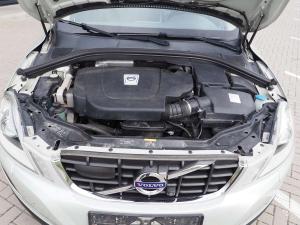 Pelēks Volvo XC60 2012 Kauņa, ar dzinēja tilpumu 2.40 L un nobraukumu 310 tūkst. km par 12650 €, foto 19 vietnē AUTOMOTO.COM.LV