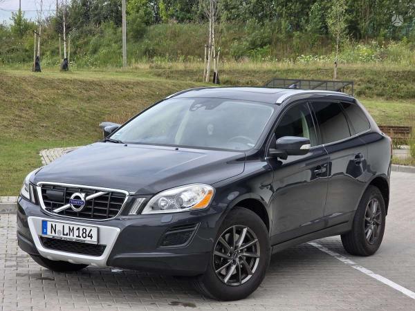 Pelēks Volvo XC60 2012 Viļņa, ar dzinēja tilpumu 1.98 L un nobraukumu 232 tūkst. km par 10400 €, foto 2 vietnē AUTOMOTO.COM.LV
