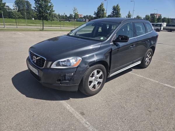 Grey Volvo XC60 2012 in Mazeikiai, with an engine capacity of 2.00 L and mileage of 138 thousand km for 4800 €, photo 1 on AUTOMOTO.COM.LV