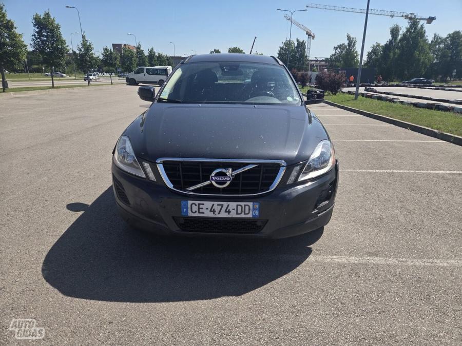 Pelēks Volvo XC60 2012 Mažeikiai, ar dzinēja tilpumu 2.00 L un nobraukumu 138 tūkst. km par 4800 €, foto 3 vietnē AUTOMOTO.COM.LV