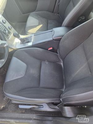 Pelēks Volvo XC60 2012 Mažeikiai, ar dzinēja tilpumu 2.00 L un nobraukumu 138 tūkst. km par 4800 €, foto 12 vietnē AUTOMOTO.COM.LV