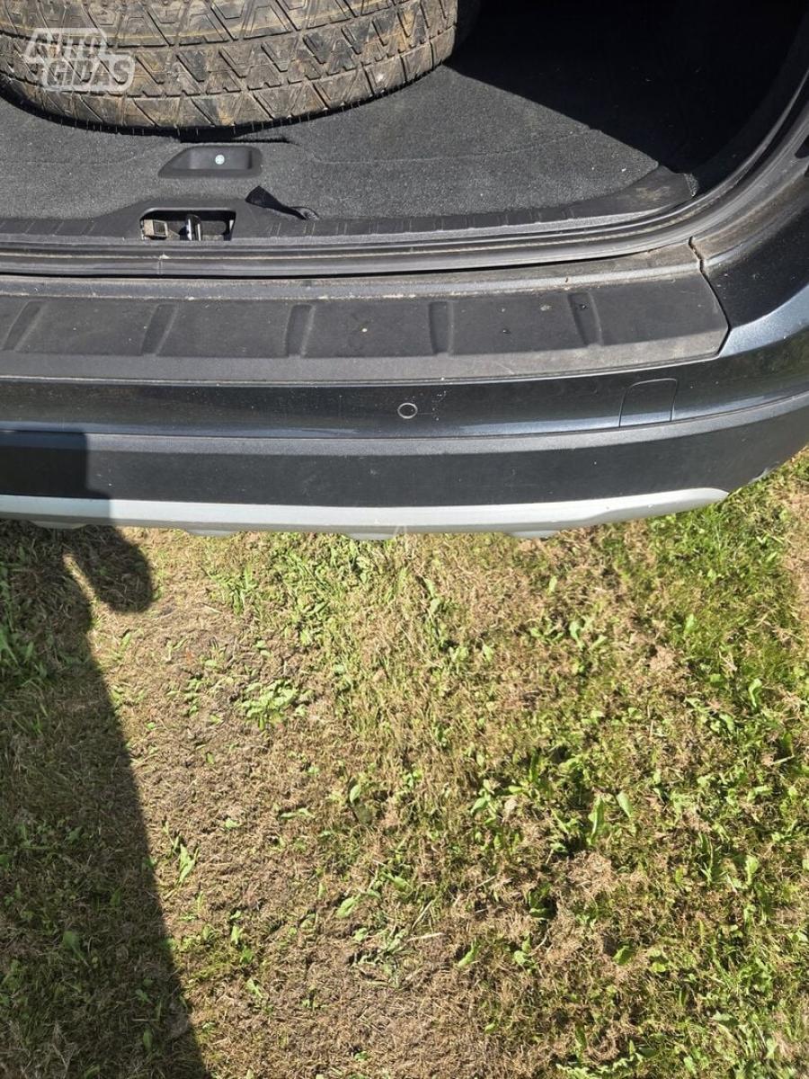 Pelēks Volvo XC60 2012 Mažeikiai, ar dzinēja tilpumu 2.00 L un nobraukumu 138 tūkst. km par 4800 €, foto 17 vietnē AUTOMOTO.COM.LV
