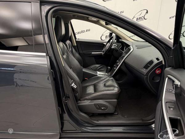 Grey Volvo XC60 2012 in Vilnius, with an engine capacity of 3.19 L and mileage of 290 thousand km for 6500 €, photo 5 on AUTOMOTO.COM.LV