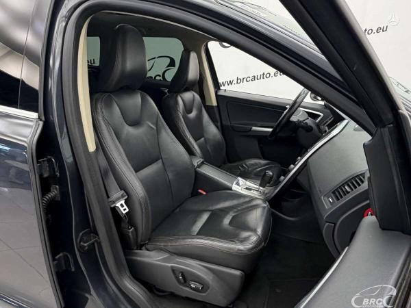 Grey Volvo XC60 2012 in Vilnius, with an engine capacity of 3.19 L and mileage of 290 thousand km for 6500 €, photo 8 on AUTOMOTO.COM.LV