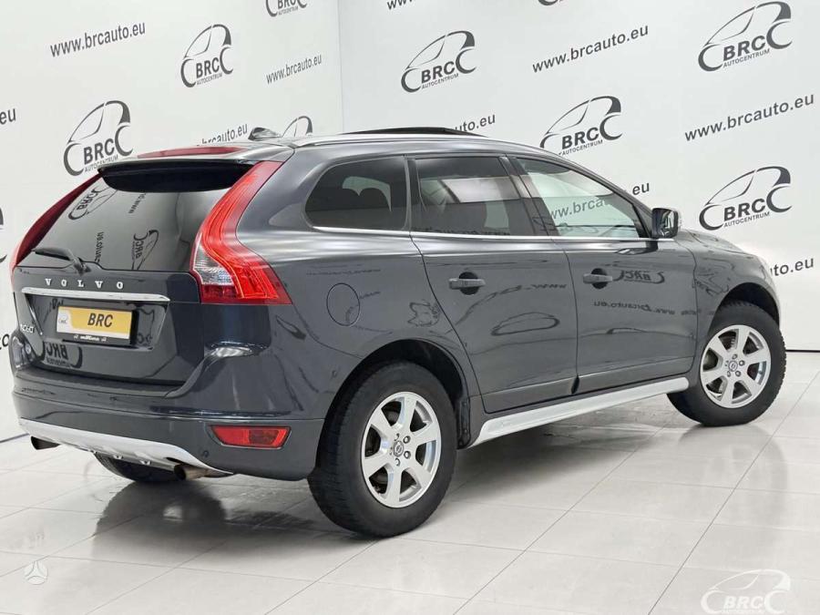 Grey Volvo XC60 2012 in Vilnius, with an engine capacity of 3.19 L and mileage of 290 thousand km for 6500 €, photo 4 on AUTOMOTO.COM.LV