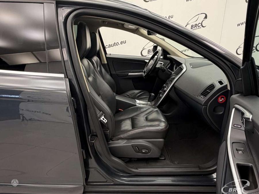Grey Volvo XC60 2012 in Vilnius, with an engine capacity of 3.19 L and mileage of 290 thousand km for 6500 €, photo 6 on AUTOMOTO.COM.LV