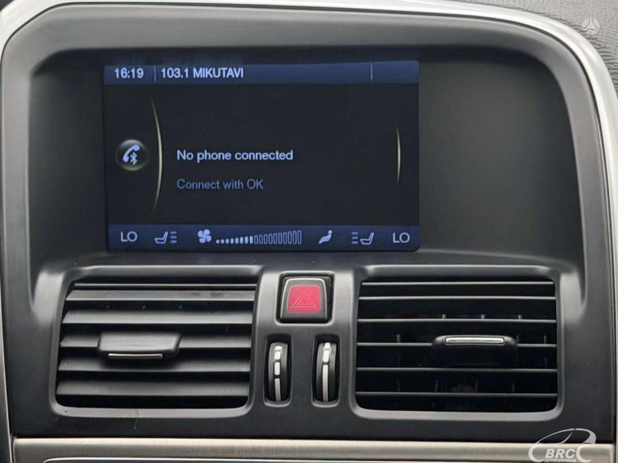 Grey Volvo XC60 2012 in Vilnius, with an engine capacity of 3.19 L and mileage of 290 thousand km for 6500 €, photo 20 on AUTOMOTO.COM.LV