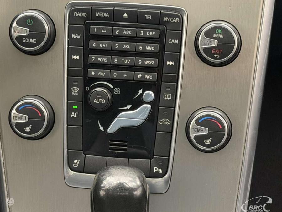 Grey Volvo XC60 2012 in Vilnius, with an engine capacity of 3.19 L and mileage of 290 thousand km for 6500 €, photo 21 on AUTOMOTO.COM.LV