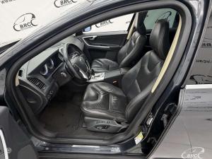 Grey Volvo XC60 2012 in Vilnius, with an engine capacity of 3.19 L and mileage of 290 thousand km for 6500 €, photo 25 on AUTOMOTO.COM.LV