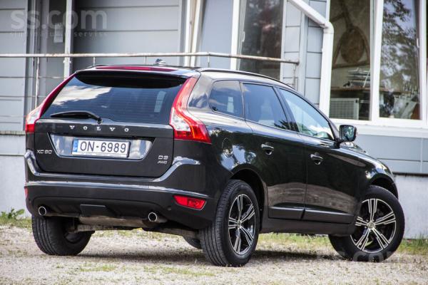 Grey Volvo XC60 2012 in Tukums, with an engine capacity of 2.40 L and mileage of 299 thousand km for 8200 €, photo 5 on AUTOMOTO.COM.LV
