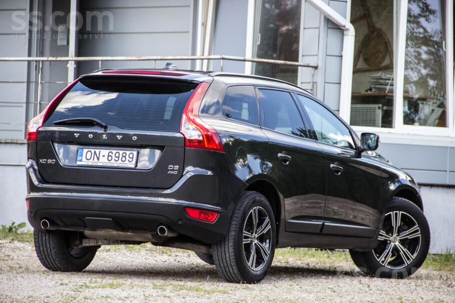 Grey Volvo XC60 2012 in Tukums, with an engine capacity of 2.40 L and mileage of 299 thousand km for 8200 €, photo 6 on AUTOMOTO.COM.LV