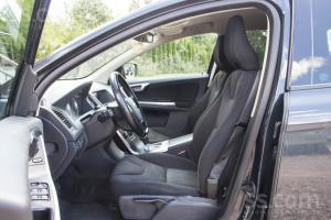 Grey Volvo XC60 2012 in Tukums, with an engine capacity of 2.40 L and mileage of 299 thousand km for 8200 €, photo 9 on AUTOMOTO.COM.LV