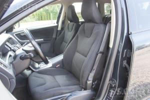 Grey Volvo XC60 2012 in Tukums, with an engine capacity of 2.40 L and mileage of 299 thousand km for 8200 €, photo 12 on AUTOMOTO.COM.LV