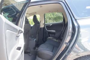 Grey Volvo XC60 2012 in Tukums, with an engine capacity of 2.40 L and mileage of 299 thousand km for 8200 €, photo 13 on AUTOMOTO.COM.LV