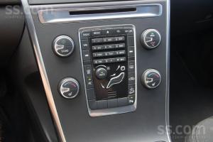 Grey Volvo XC60 2012 in Tukums, with an engine capacity of 2.40 L and mileage of 299 thousand km for 8200 €, photo 16 on AUTOMOTO.COM.LV