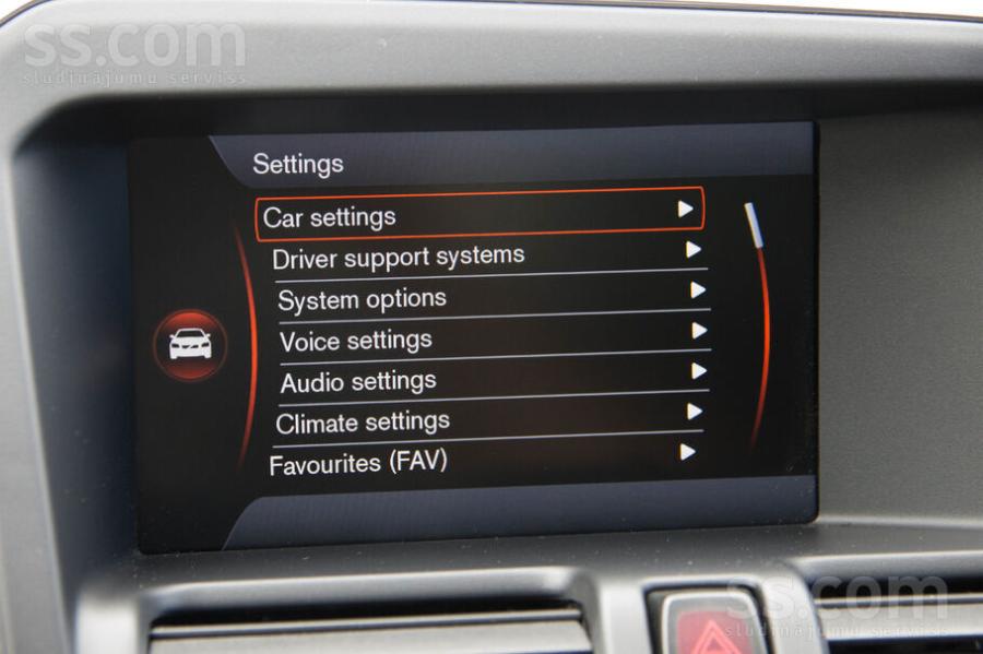 Grey Volvo XC60 2012 in Tukums, with an engine capacity of 2.40 L and mileage of 299 thousand km for 8200 €, photo 20 on AUTOMOTO.COM.LV