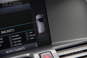 Grey Volvo XC60 2012 in Tukums, with an engine capacity of 2.40 L and mileage of 299 thousand km for 8200 €, photo 21 on AUTOMOTO.COM.LV