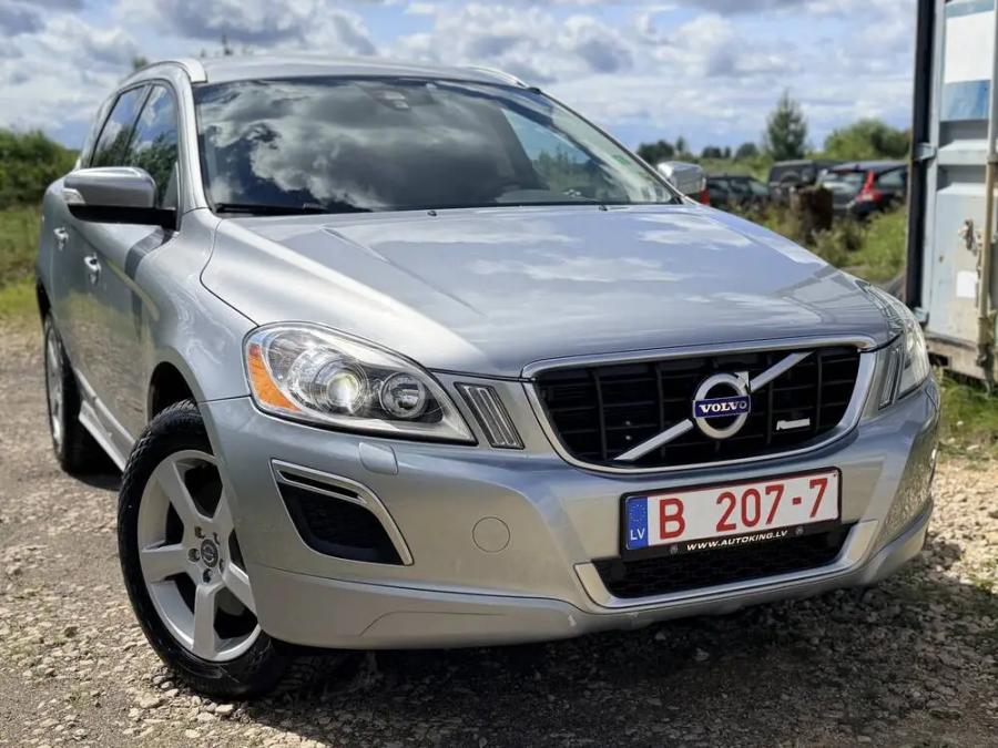 Grey Volvo XC60 2012 in Riga, with an engine capacity of 2.40 L and mileage of 0 thousand km for 9500 €, photo 1 on AUTOMOTO.COM.LV