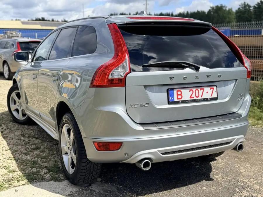 Grey Volvo XC60 2012 in Riga, with an engine capacity of 2.40 L and mileage of 0 thousand km for 9500 €, photo 3 on AUTOMOTO.COM.LV