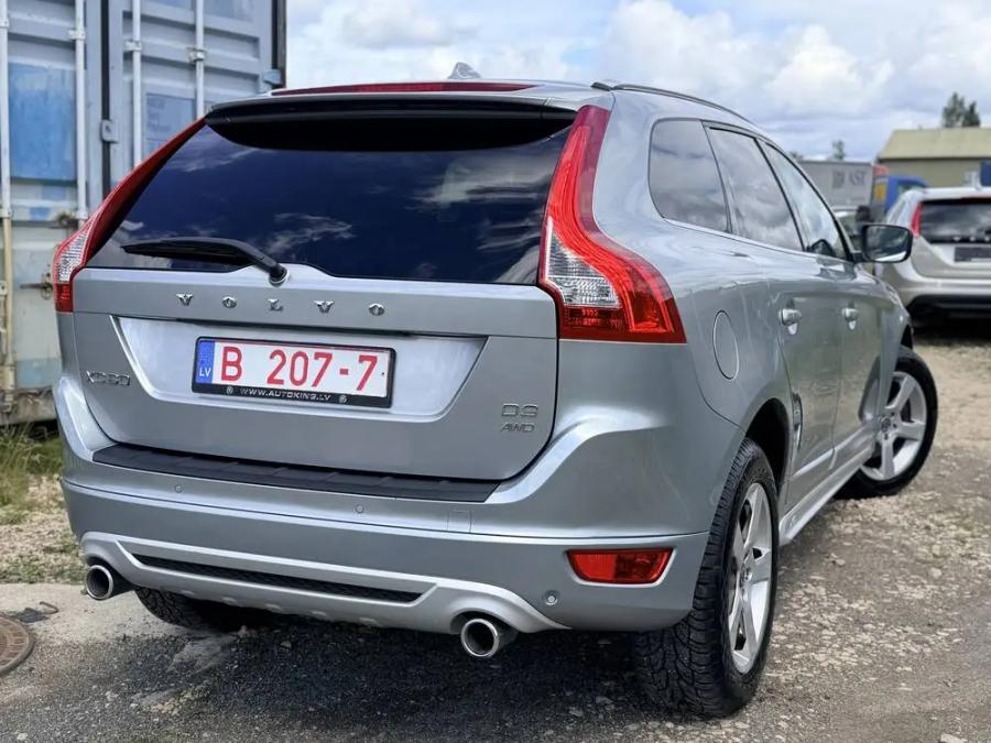 Grey Volvo XC60 2012 in Riga, with an engine capacity of 2.40 L and mileage of 0 thousand km for 9500 €, photo 5 on AUTOMOTO.COM.LV