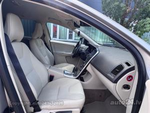 Grey Volvo XC60 2012 in Tallinn, with an engine capacity of 2.40 L and mileage of 0 thousand km for 7950 €, photo 14 on AUTOMOTO.COM.LV