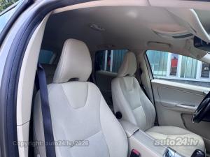 Grey Volvo XC60 2012 in Tallinn, with an engine capacity of 2.40 L and mileage of 0 thousand km for 7950 €, photo 15 on AUTOMOTO.COM.LV