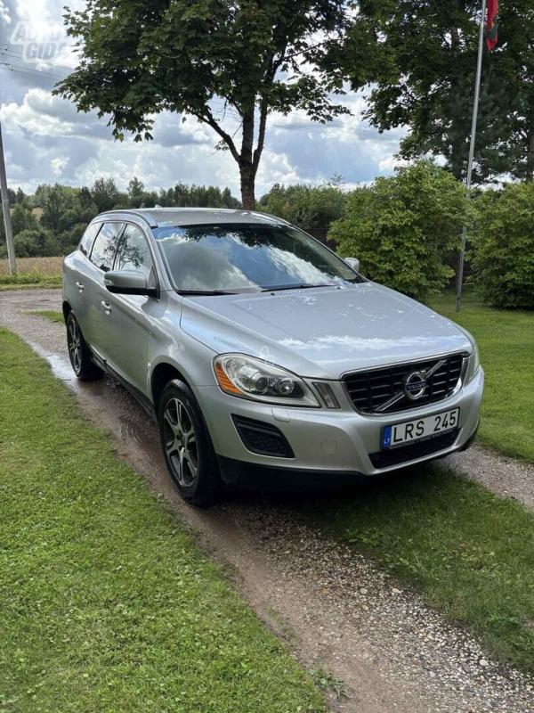 Pelēks Volvo XC60 2012 Anykščiai, ar dzinēja tilpumu 2.40 L un nobraukumu 285 tūkst. km par 8600 €, foto 6 vietnē AUTOMOTO.COM.LV