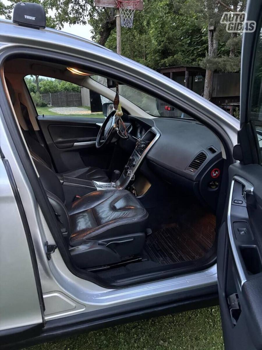 Серый Вольво ХС60 2012 в Аникщяй, объемом двигателя 2.40 л и пробегом 285 тыс. км за 8600 €, фото 11 на AUTOMOTO.COM.LV