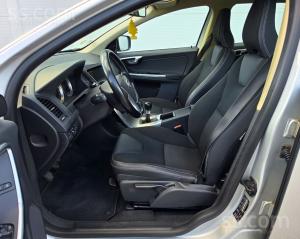 Pelēks Volvo XC60 2012 Tukums, ar dzinēja tilpumu 2.40 L un nobraukumu 263 tūkst. km par 8900 €, foto 6 vietnē AUTOMOTO.COM.LV