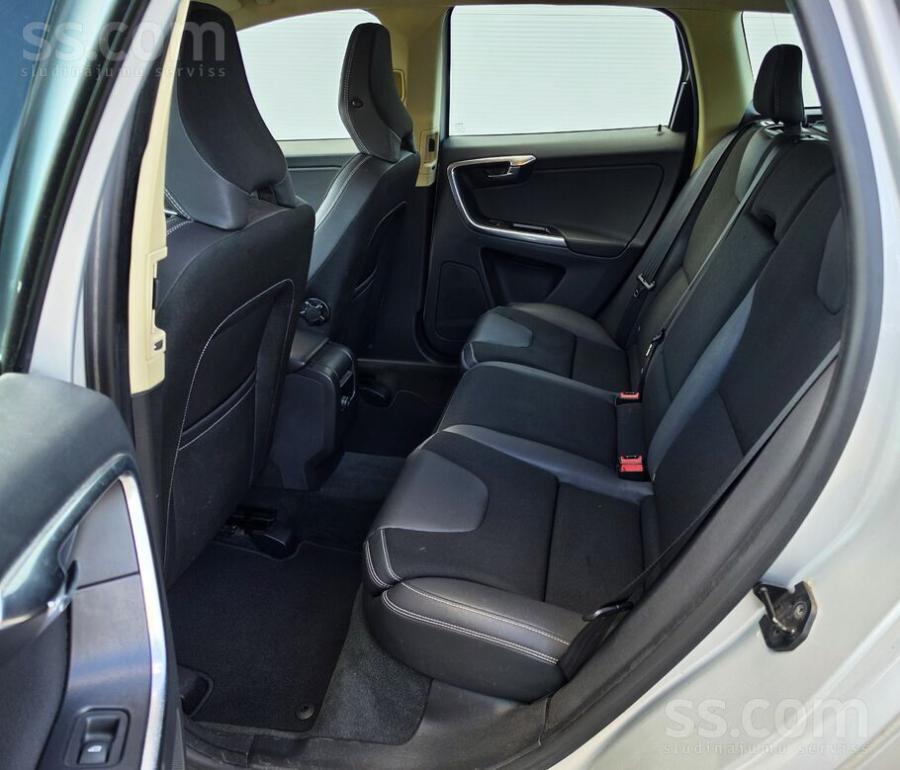 Pelēks Volvo XC60 2012 Tukums, ar dzinēja tilpumu 2.40 L un nobraukumu 263 tūkst. km par 8900 €, foto 11 vietnē AUTOMOTO.COM.LV