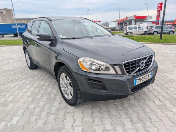 Pelēks Volvo XC60 2012 Tauragė, ar dzinēja tilpumu 1.98 L un nobraukumu 278 tūkst. km par 5900 €, foto 4 vietnē AUTOMOTO.COM.LV
