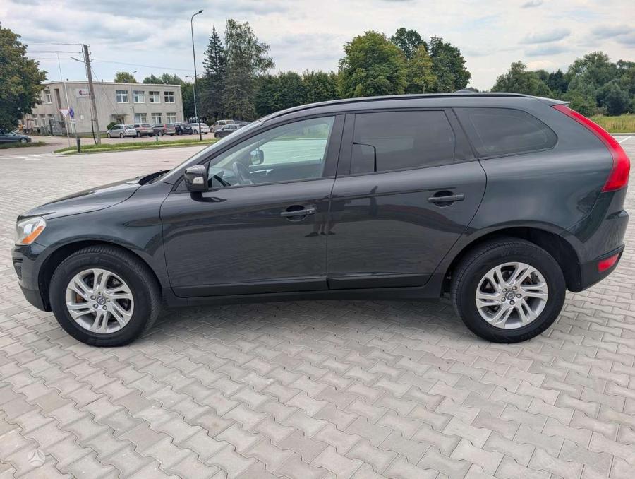 Pelēks Volvo XC60 2012 Tauragė, ar dzinēja tilpumu 1.98 L un nobraukumu 278 tūkst. km par 5900 €, foto 10 vietnē AUTOMOTO.COM.LV