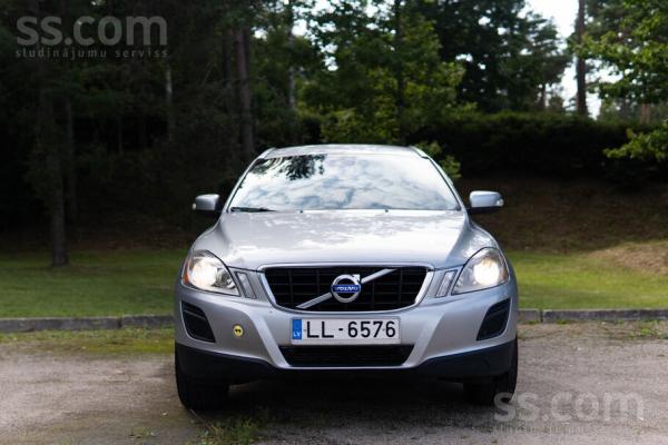 Pelēks Volvo XC60 2012 Talsi, ar dzinēja tilpumu 2.00 L un nobraukumu 347 tūkst. km par 5690 €, foto 1 vietnē AUTOMOTO.COM.LV