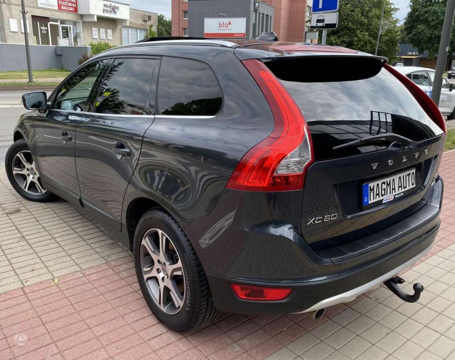 Pelēks Volvo XC60 2012 Marijampole, ar dzinēja tilpumu 2.40 L un nobraukumu 245 tūkst. km par 11550 €, foto 5 vietnē AUTOMOTO.COM.LV