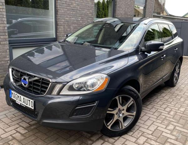 Grey Volvo XC60 2012 in Marijampole, with an engine capacity of 2.40 L and mileage of 245 thousand km for 11550 €, photo 9 on AUTOMOTO.COM.LV