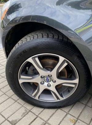 Pelēks Volvo XC60 2012 Marijampole, ar dzinēja tilpumu 2.40 L un nobraukumu 245 tūkst. km par 11550 €, foto 12 vietnē AUTOMOTO.COM.LV