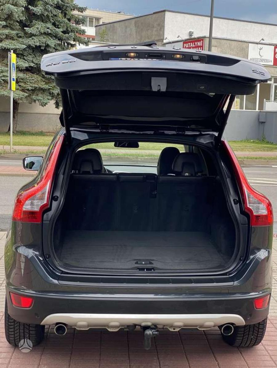 Pelēks Volvo XC60 2012 Marijampole, ar dzinēja tilpumu 2.40 L un nobraukumu 245 tūkst. km par 11550 €, foto 20 vietnē AUTOMOTO.COM.LV