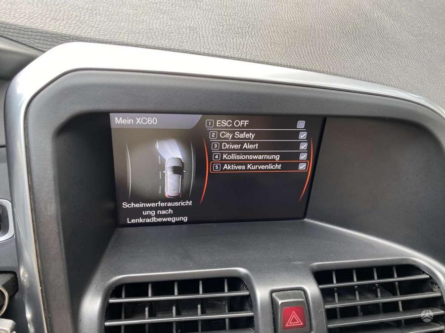 Pelēks Volvo XC60 2012 Marijampole, ar dzinēja tilpumu 2.40 L un nobraukumu 245 tūkst. km par 11550 €, foto 35 vietnē AUTOMOTO.COM.LV