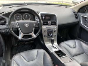 Pelēks Volvo XC60 2012 Marijampole, ar dzinēja tilpumu 2.40 L un nobraukumu 245 tūkst. km par 11550 €, foto 42 vietnē AUTOMOTO.COM.LV