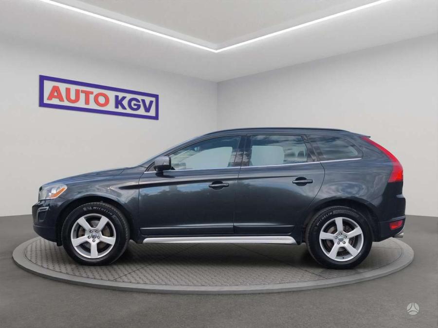Pelēks Volvo XC60 2012 Viļņa, ar dzinēja tilpumu 2.40 L un nobraukumu 246 tūkst. km par 9499 €, foto 3 vietnē AUTOMOTO.COM.LV