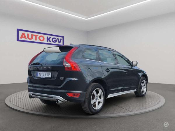 Grey Volvo XC60 2012 in Vilnius, with an engine capacity of 2.40 L and mileage of 246 thousand km for 9499 €, photo 5 on AUTOMOTO.COM.LV