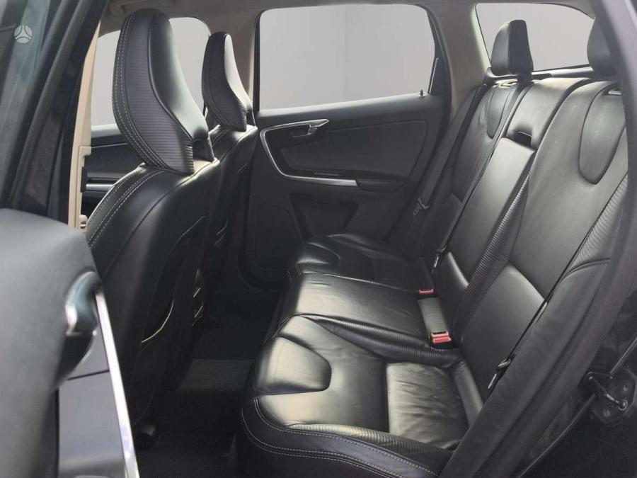 Pelēks Volvo XC60 2012 Viļņa, ar dzinēja tilpumu 2.40 L un nobraukumu 246 tūkst. km par 9499 €, foto 12 vietnē AUTOMOTO.COM.LV